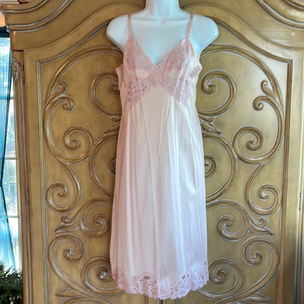 Vanity Fair Full Pink Dress Slip - Gem